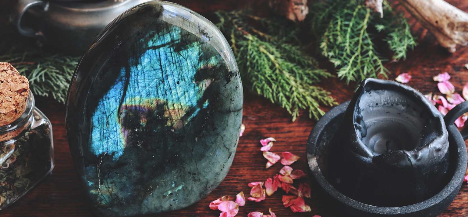Labradorite - The Crystal of Magical Vision - Moon Omens
