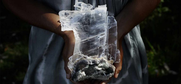 Selenite - Moon Omens